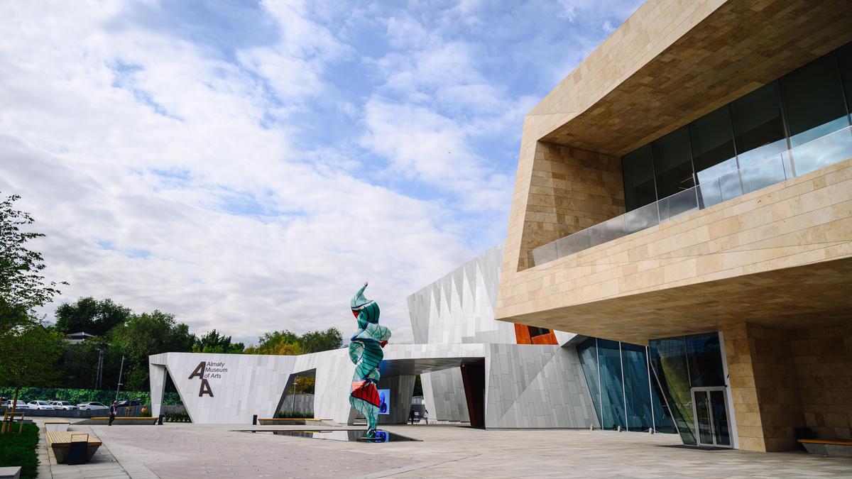 В центре внимания: Almaty Museum of Arts собрал 14 тысяч человек в ...